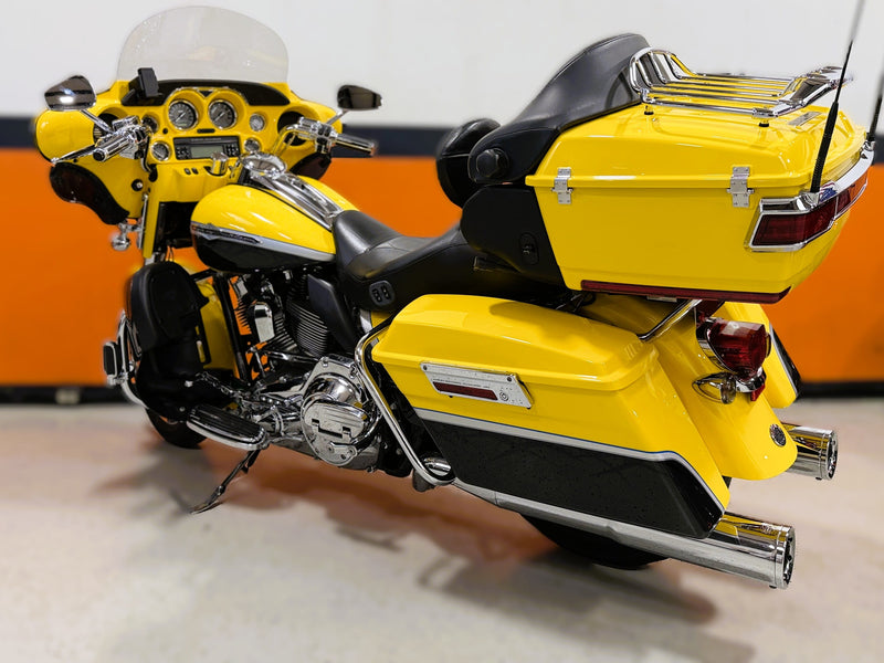 2012 Harley-Davidson CVO Ultra Classic Electra Glide- FLHTCUSE7 One-Ow ...