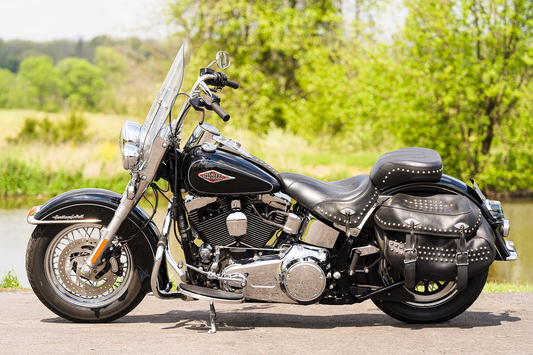 SOLD 2015 Harley-Davidson Heritage Softail Classic FLSTC Many Extras ...